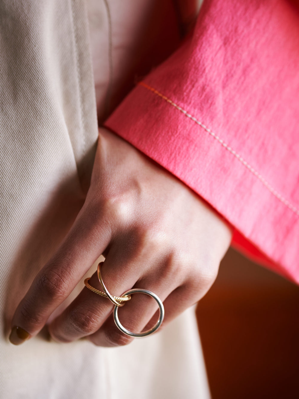 CIRCLE / Ring / Three / Rings