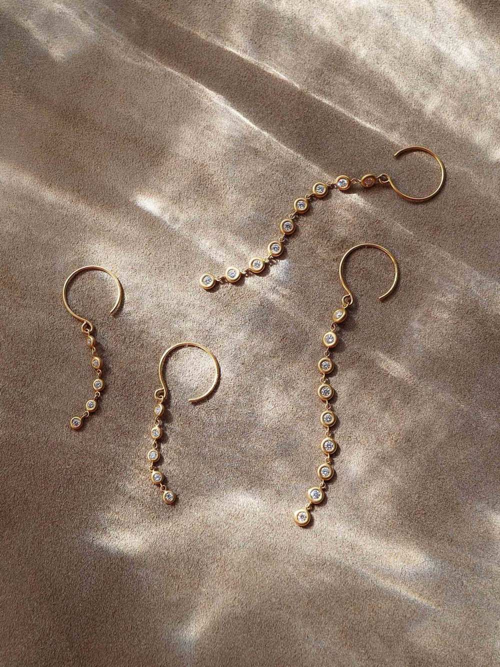 PUFF / Pierced Earrings / Swing / Hook / Short